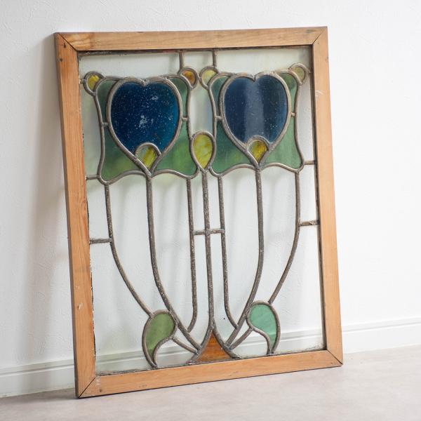 【商品名】アンティーク ステンドグラス (543x665)【サイズ】W543mmxH665mm 　※窓枠などに隠れている部分は本体サイズに含まれません。　※施工の際は正確に測り直しをお願いいたします。【生産国】 イギリス【ラッピング】 不可...