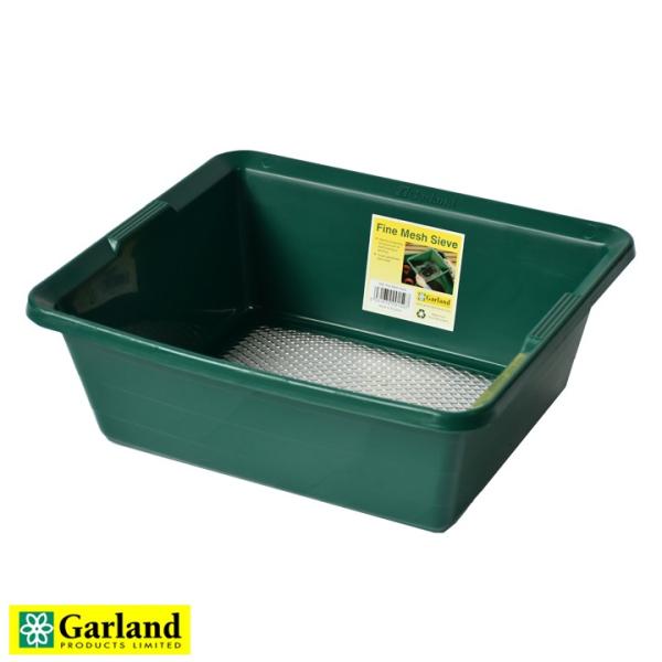 【商品名】 金網一体型　ふるい/土壌こし -Fine Mesh Sieve- 【メーカー名】 Garland Products/ガーランドプロダクツ【サイズ】 幅36cm×奥行き31cm×高さ12.5cm【重さ】 約460g【メッシュ穴】 ...