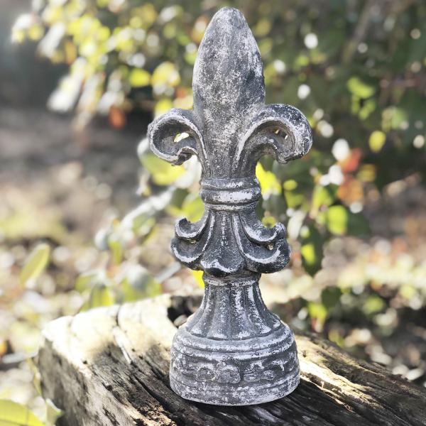 【商品名】フルールドリス・アイリス【カタログサイズ】W11.5×D9.5×H27.5cm【重量】約1.3kg【材質】セメント【メーカー名】COVENT GARDEN（コベントガーデン）【生産国】中国※商品の個体差や、実物との色や表情の差異が...