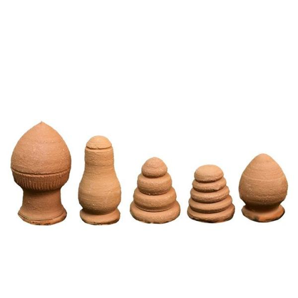 【商品名】 ウィッチフォード　支柱飾り　5個セット【メーカー名】 Whichford Pottery / ウィッチフォード【サイズ】　高さ：約9cm〜5cm程度　幅：約5cm〜3.5cm程度【重さ】 約140g〜45g程度【ラッピング】　可...