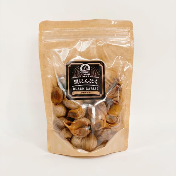 【よしだ家の黒にんにく】青森県産にんにく福地六片ホワイトを使用した、とっても食べやすい黒にんにく！【特徴1】にんにくのよしだ家が栽培した青森県産最高級品種“福地ホワイト六片”を100%使用。【特徴2】長期熟成で味も栄養価もUP！通常の黒にん...