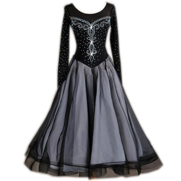 ストレッチ素材で動きやすく、発表会、競技、練習などにおすすめのレディースモダン社交ダンス衣装です。伸縮性がありとても着心地が良いワンランク上の生地を使用しています。ぜひお楽しみにしてください。[サイズ/cm] S/　　着丈125　バスト78...