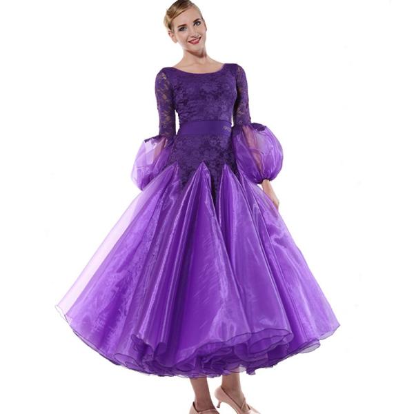 ストレッチ素材で動きやすく、発表会、競技、練習などにおすすめのレディースモダン社交ダンス衣装です。伸縮性がありとても着心地が良いワンランク上の生地を使用しています。ぜひお楽しみにしてください。[サイズ/cm] Sサイズ  着丈125 バスト...