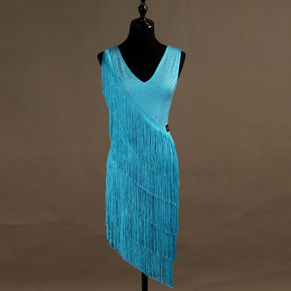 ストレッチ素材で動きやすく、発表会、競技、練習などにおすすめのレディースモダン社交ダンス衣装です。伸縮性がありとても着心地が良いワンランク上の生地を使用しています。[サイズ/cm]     S/　　着丈80-85 　バスト78-84　　ウエ...