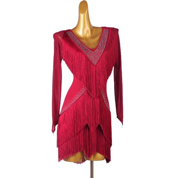 ストレッチ素材で動きやすく、発表会、競技、練習などにおすすめのレディースモダン社交ダンス衣装です。伸縮性がありとても着心地が良いワンランク上の生地を使用しています。[サイズ/cm]     S/　　バスト78-84　　ウエスト62-66　ヒ...