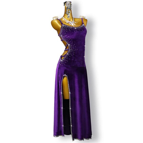 ストレッチ素材で動きやすく、発表会、競技、練習などにおすすめのレディースモダン社交ダンス衣装です。伸縮性がありとても着心地が良いワンランク上の生地を使用しています。[サイズ/cm]サイズS   身長150-157cm　バスト79-83　ウエ...