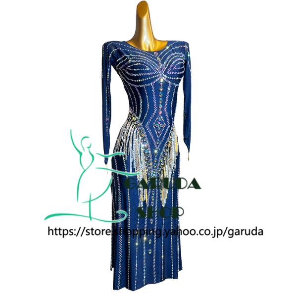 ストレッチ素材で動きやすく、発表会、競技などにおすすめのレディースモダン社交ダンス衣装です。高級ドレス、ぜひお楽しみにしてください。魅力のセミオーダーも対応させていただきます。[サイズ/cm] Sサイズ  身長150-157cm バスト79...