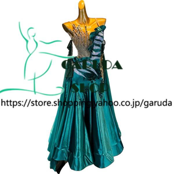 ストレッチ素材を使用しているため動きやすく、発表会や競技などにおすすめのレディースモダン社交ダンス衣装です。高級ドレスをぜひお楽しみにしてください。魅力的なセミオーダーも承っております。Sサイズ  着丈125 バスト79-83 ウエスト62...