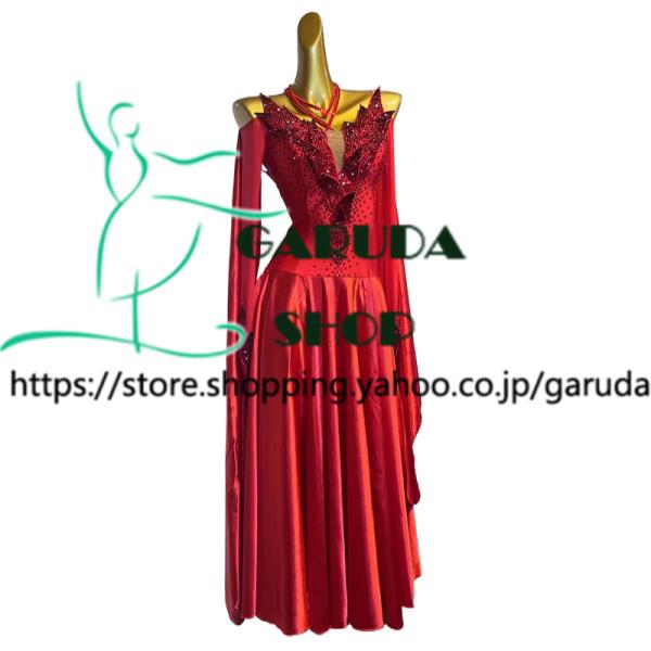 ストレッチ素材を使用しているため動きやすく、発表会や競技などにおすすめのレディースラテンドレスです。高級ドレスをぜひお楽しみにしてください。魅力的なセミオーダーも承っております。Sサイズ  着丈125 バスト79-83 ウエスト62-65 ...