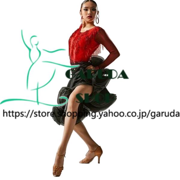 ストレッチ素材を使用しているため動きやすく、発表会や競技などにおすすめのレディースラテンドレスです。高級ドレスをぜひお楽しみにしてください。魅力的なセミオーダーも承っております。Sサイズ  身長150-157 バスト79-83 ウエスト62...