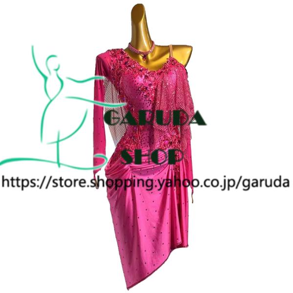 ストレッチ素材を使用しているため動きやすく、発表会や競技などにおすすめのレディースラテンドレスです。高級ドレスをぜひお楽しみにしてください。魅力的なセミオーダーも承っております。Sサイズ  身長150-157 バスト79-83 ウエスト62...