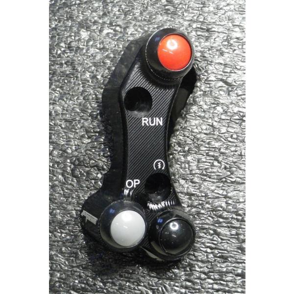 ■防塵・防水で高品質CNCマシニングにより削り出された、超々ジュラルミン（7075-T6アルミ）製の高強度、コンパクトなスタイリッシュなレーシングスイッチパネル。■完全ボルトオン設計 各メーカー各車種ごとに専用の配線処理がされている為、純正...