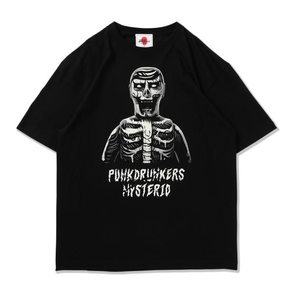 【ブランド】PUNK DRUNKERS / パンクドランカーズ【商品名】PDSxMysterio / スカルアイツTEE【カラー】　ネイビー、ブラック【素材】綿100%【商品説明】メキシコのソフビ作家「Mysterio(ミステリオ)」とのコ...