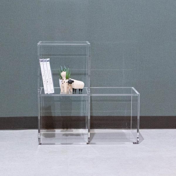 【 ステップ型キューブラック2段タイプ 】お気に入りのコレクションを並べたり、フレグランスや植物を飾ったり。透明度の高いアクリル製だから、色々ディスプレイしてもすっきりとした印象に。シリーズの凸型キューブラック・ステップ型キューブラック3段...