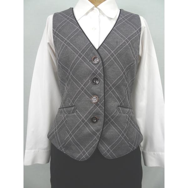 ●メーカー：カーシー●品番：EAV587-5●商品名：事務服ベスト●カラー：グレーチェック●サイズ：・ 7号(着丈:48 胸囲:86 肩幅:31)　・11号(着丈:50 胸囲:92 肩幅:33)●素材：・ポリエステル100%・アンヴィエチェ...