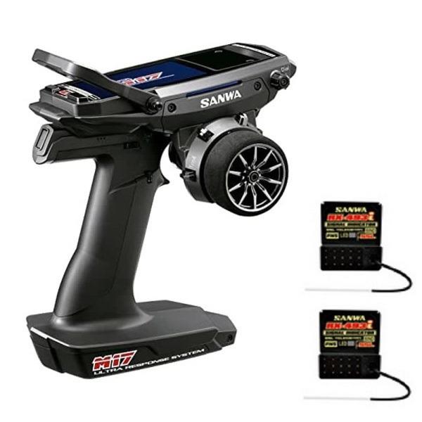 【商品の特徴】世界最速レスポンスを誇るハイエンドプロポ「M17」新通信方式FH5U対応でSXRモードによる超高速応答を実現ダブルレシーバーセット（RX-493i×2）で複数車両に対応カラー液晶＆タッチパッド採用で直感的な操作性約510gの軽...