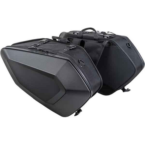 【商品の特徴】片側16L×2の合計32L容量でツーリングやキャンプにも対応可能ポリカーボネイトと生地のハイブリッド構造で軽量かつ高耐久なセミハード仕様 ネオプレン素材のマルチフィット3D構造により車体へしっかりフィットテールランプを隠さない...
