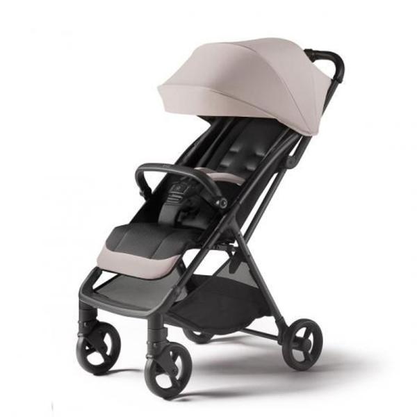 【商品の特徴】●アップリカの 「ヴィット」　B型ベビーカー・サッとたたんで、スッと進める生後７か月から4歳（22kg）まで使える自動でたたまれていくB型ベビーカー。●サッとたたんで、スッと進める　・片手操作でスッと自動でたたまれていく。●ぐ...