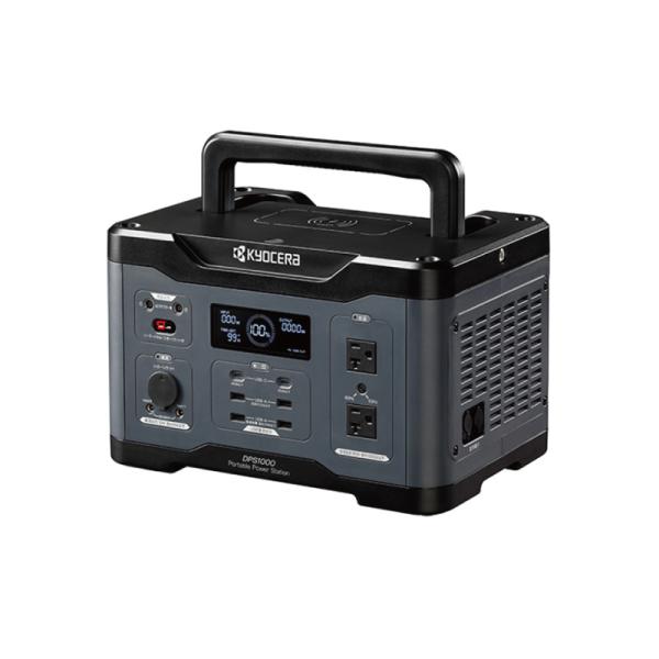 【商品の特徴】定格出力1,000Wで電動工具や家電にも対応電池容量1,019Whのリチウムイオン電池搭載ACアダプター2個で倍速充電（約6時間）ソーラーパネル充電対応で環境に優しい並列運転対応で出力・容量を拡張可能多彩な出力端子（AC・US...