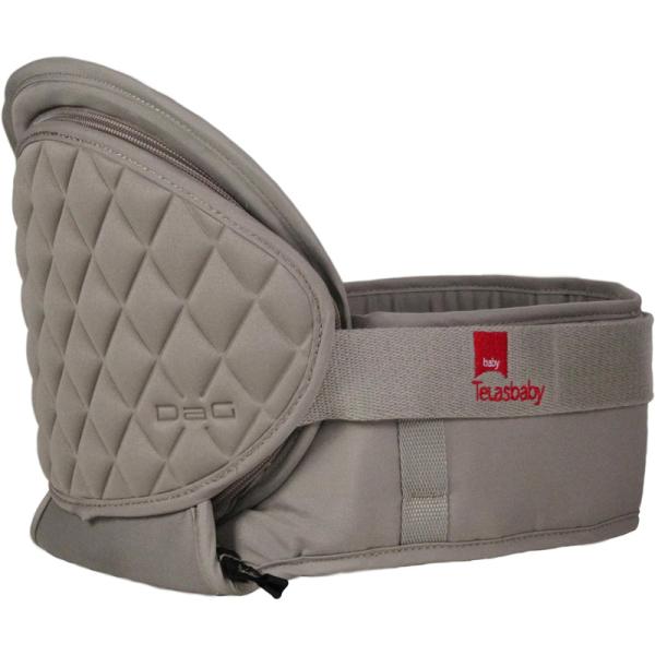 【商品の特徴】たためるヒップシートの定番DaG１◯ヒップシートの体への負担を軽減◯ヒップシート芯材下端の形状及びベルトと本体の構成を見直しました◯鍵などの小物をカラビナなどで掛けられるベルトループ付き◯丸座面の足当たり部分（芯材先端）を、全...