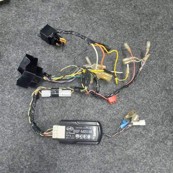 商品情報こちらの商品は中古です。商品状態はFランクになります。完全ジャンク品、車種不明商品名  PB CAN BUS ADAPTERIII BIF-MB19L メルセデスベンツ b0995-gyr60状態詳細 中古品の為、キズ・汚れ等ござい...