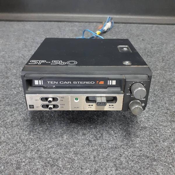 商品情報こちらの商品は中古です。商品状態はFランクになります。完全ジャンク品、車種不明商品名 TEN CAR STEREO SP-560 FUJITSU TEN カセット プレーヤー 当時物 旧車 b1157-gyr品番  SP-560シリ...