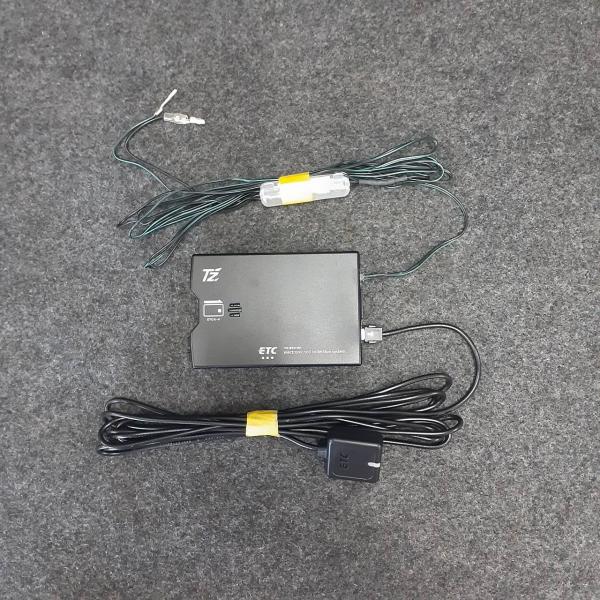 商品情報こちらの商品は中古です。商品状態はFランクになります。完全ジャンク品、車種不明商品名 TZ ティーズ 新セキュリティー対応 TZ-ETC151 普通車外し ETC アンテナ分離型 b1422-gyr60品番 TZ-ETC151シリア...