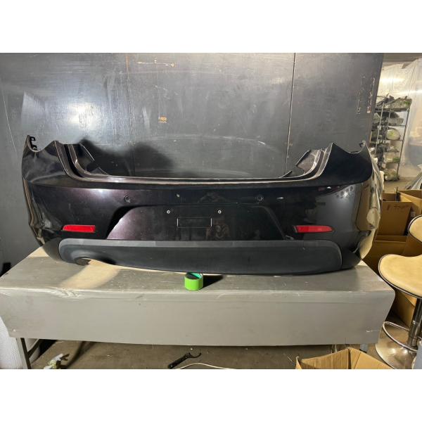 商品情報こちらの商品は中古です。商品状態はCランクになります。不具合は無く、使用可能な商品商品名：アルファロメオ ジュリエッタ (ZAR940) 純正 (リア バンパー リヤ) 156085879 黒 b4704-gyr生産年:2012年品...