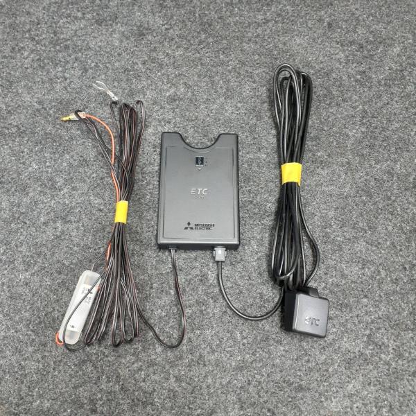 商品情報こちらの商品は中古です。商品状態はFランクになります。完全ジャンク品、車種不明商品名 三菱電機 新セキュリティー対応 EP2UC21V 軽自動車外し アンテナ分離型 ETC b88082-gyr60品番　EP2UC21V シリアルナ...
