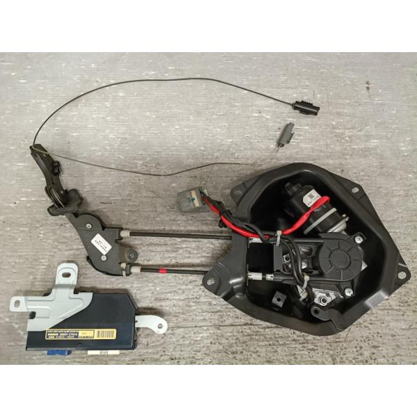 セレナ ハイウェイスター Vセレクション  CC25 C25  2009年 CC25-351610  アイシン  285D1 CY010  動作保証 右 後 パワースライドドアモーター コンピューター付 右 リア  ワイヤーヒビ一箇所有 パ...