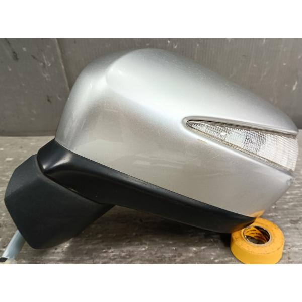 オデッセイ M 前期  RB3  2008年 RB3-1003464      破損無 動作保証 左 ドアミラー 電格 5P+2P 5ピン+2ピン ウィンカー付 NH704M サイドミラー 左 ミラー  ウスキズ ガリキズ 飛び石  NH704M