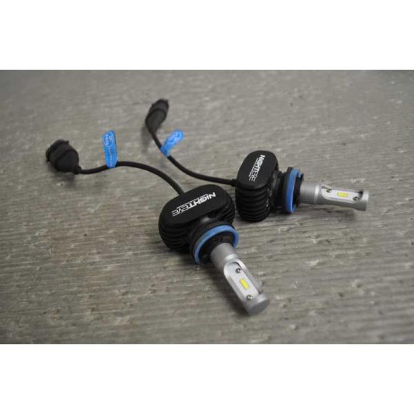 商品情報こちらの商品は中古です。商品状態はCランクになります。不具合は無く、使用可能な商品区分 社外メーカー NIGHTEYE商品名 LED バルブ 2個セット NIGHTEYE 品番 状態詳細 小傷 薄傷 多。汚れ多少。取付OK。※写真に...