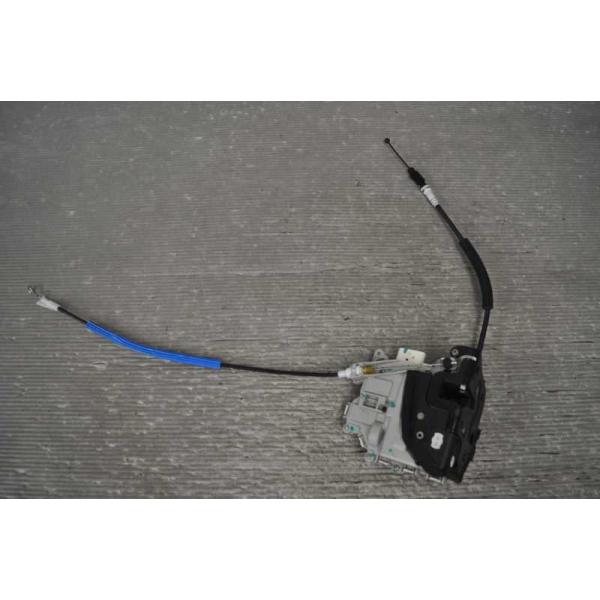 商品情報こちらの商品は中古です。商品状態はCランクになります。不具合は無く、使用可能な商品区分 純正メーカー Ai商品名 左 前 フロント ドアロック アクチュエーター   品番 8J2-837-015-C状態詳細 中古相応。取付OK。※写...