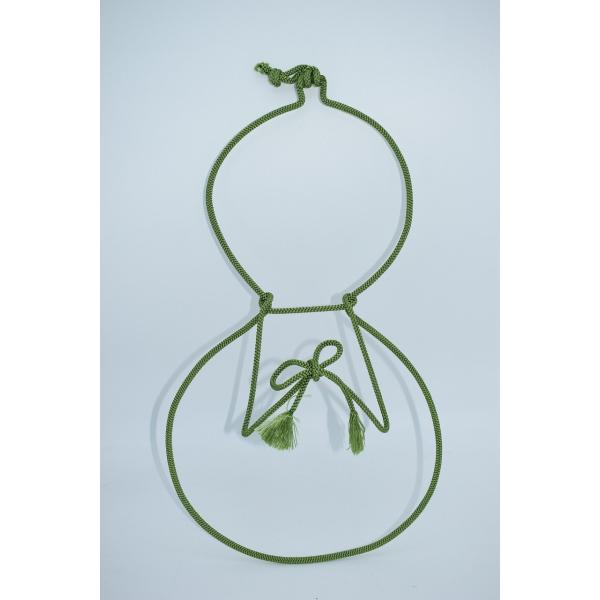 茶道具 扇子掛 組紐 瓢形 緑色 47×23.5cm 本体はしっかりしています、お稽古にお使いになるには差し支えありません。