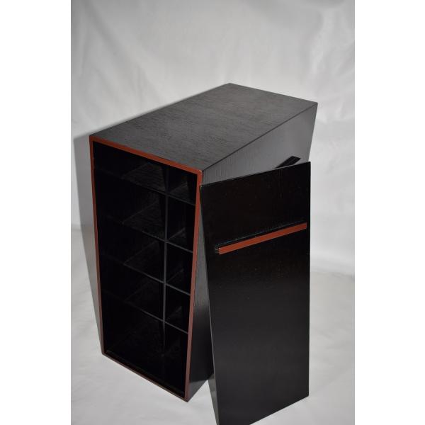 掛け軸 収納箱 10本収納 掻合塗 一行物(奥行44cm)用 a 32-8901 45.9×29.8cm 高さ49cm 収納部：10×9.1cm 奥行44cm キズ、当り、擦れはありますが、本体はしっかりしています、お稽古にお使いになるには...