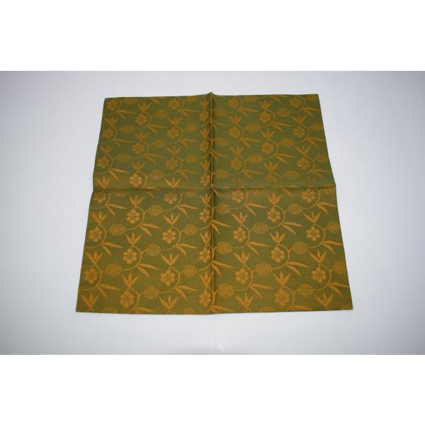 茶道具 出帛紗 出服紗 笹蔓緞子 33-9305 約27.5cm×28cm 名物裂 敷物 帛紗 服紗 袱紗 テーブルセンター ドイリー （花瓶敷き） 注）帛紗は4つ折にしてクリックポストでお送りします、折り目が付かないほうが良い方はヤマト便...