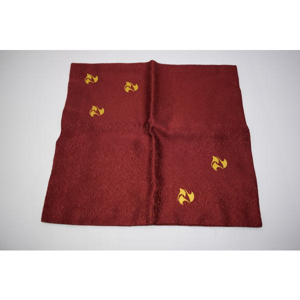 茶道具 出帛紗 出服紗 流水銀杏 正絹 33-9409 約27.5cm×28cm 名物裂 敷物 帛紗 服紗 袱紗 テーブルセンター ドイリー （花瓶敷き） 注）帛紗は4つ折にしてクリックポストでお送りします、折り目が付かないほうが良い方はヤ...