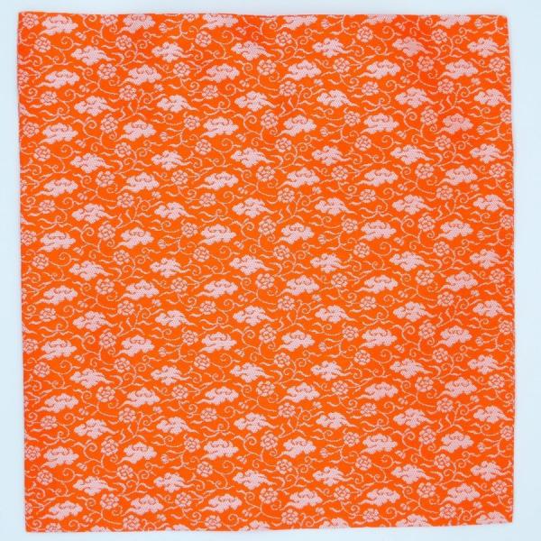 茶道具 出帛紗 出服紗 雲頭唐草文 紹巴 正絹 t ms2033-10 約27.5cm×28cm 名物裂 敷物 帛紗 服紗 袱紗 テーブルセンター ドイリー （花瓶敷き） 注）帛紗は4つ折にしてクリックポストでお送りします、折り目が付かない...