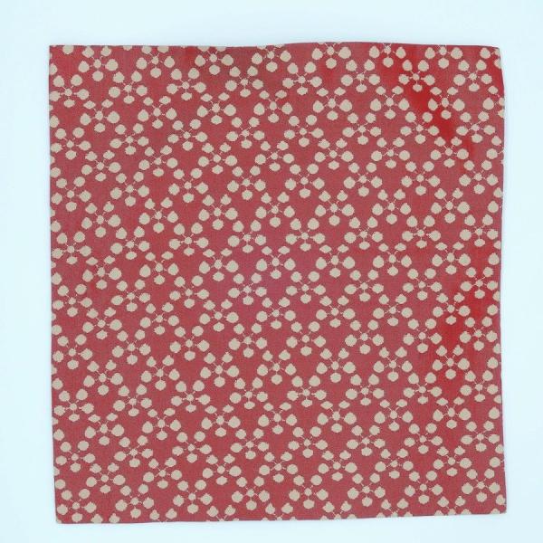 茶道具 出帛紗 出服紗 利休梅 緞子 正絹 t ms2033-16 約27.5cm×28cm 名物裂 敷物 帛紗 服紗 袱紗 テーブルセンター ドイリー （花瓶敷き） 注）帛紗は4つ折にしてクリックポストでお送りします、折り目が付かないほう...