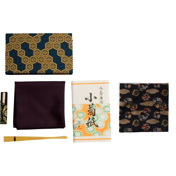 茶道具 服紗セット 紫帛紗セット 小判 内容（青色系交織懐紙入・菓子切入）  ※画像は見本です。古帛紗・懐紙入・楊枝差の絵柄はお任せください shoho-04b  内容（服紗挟、服紗、古帛紗、菓子切、菓子切入、懐紙）各一点 帛紗 入門セット...