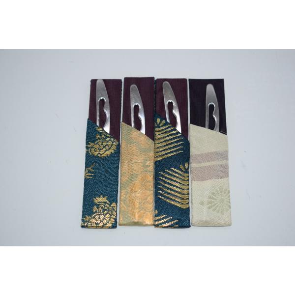 茶道具 楊枝差 短寸 赤色系交織 ステンレス楊枝付 菓子楊枝 菓子切り 1点 tz31-023 ※絵柄はお任せください。 画像は見本です。台9.2×2cm 鱗形楊枝8.6×0.8cm