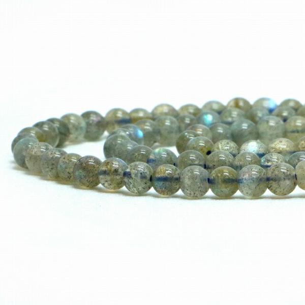 【ビーズサイズ】4mm【形】丸玉【連の長さ】約38〜40cm※ビーズサイズは0.5mm前後の誤差がある場合がございます【商品説明】「ラブラドライト/Labradorite」は1770年カナダのラブラドル沿岸・セントポール島で発見されたことで...