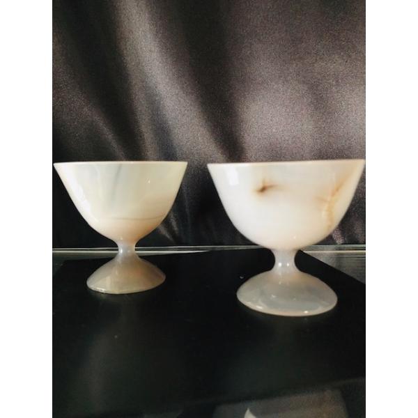 伝統工芸品　甲州水晶貴石細工。生瑪瑙グラス2脚。食前酒用にうってつけのサイズ。（紙製化粧箱付き） 6.2x6.2x5.8cm製作者　一瀬正一