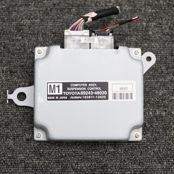 スマートフォン版をご覧の方は、必ずパソコン版から商品ページを確認してください。メーカー　　:レクサスモデル　　　:RX450h Fスポーツ型式　　　　:DAA-GYL25W車台番号　　:GYL25-000****カラー　　　:083 ホワイ...