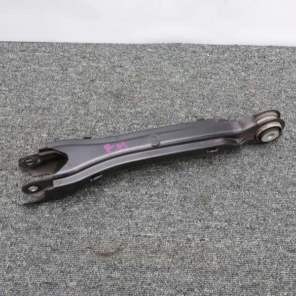 スマートフォン版をご覧の方は、必ずパソコン版から商品ページを確認してください。メーカー　　:メルセデス・ベンツモデル　　　:W205 C63 AMG S エディション1 ワゴン型式　　　　:CBA-205287車台番号　　:WDD20528...