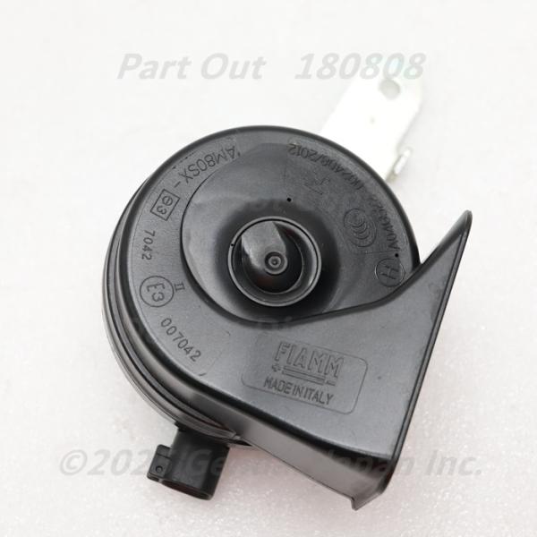 メーカー　　:フェラーリモデル　　　:ポルトフィーノグレード　　:ベースグレード走行距離　　:10,210km年式　　　　:令和2年年4月 2020/4型式　　　　:ABA-F164BCA車台番号　　:ZFF89FPC00024****カラ...