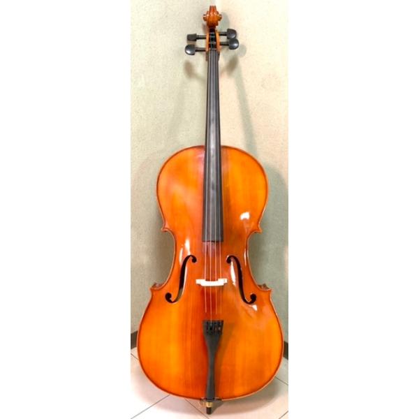 チェロセット Leopord Standard 参考標準価格 \132,000リーズナブルな価格ながら、本格的に手作りで作られた楽器です。低音から高音までバランスよくなる楽器で、初心者の方から、経験者の方までご使用いただけます。セット内容チ...