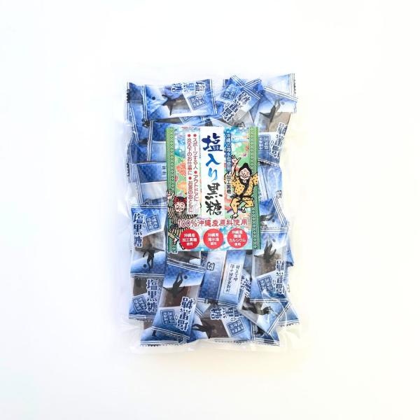 【ついついもう一つ食べたくなる、しつこくない素朴な甘さ】素朴な作りでどれも少しずつ形が違う。厚みによっては固めにできていてカリッという音とともに黒糖が割れることもあれば、さっくりとできた黒糖は歯を軽く当てるだけでほろっと崩れたり。手作りの良...