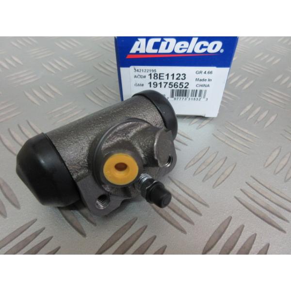 ☆取引詳細内容、休日等、ヤフーショッピングお知らせをご覧ください！ 必須！18E1123.RearR インパラ C10 アメリカ旧車 BUICK  PONTIAC ブレーキ ホイールシリンダー NEW　1954-1973☆リア右用 Acde...