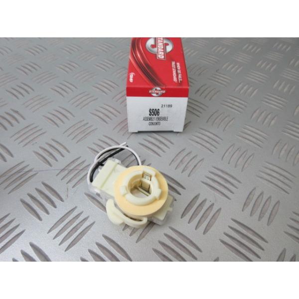 ☆取引詳細内容等、休日等、ヤフーショッピングお知らせをご覧ください！ 必須！506.アメリカ旧車 GM バックアップ ランプソケット NEW　1980-1990　STANDARD MOTOR PRODUCTS S506 Back Up La...